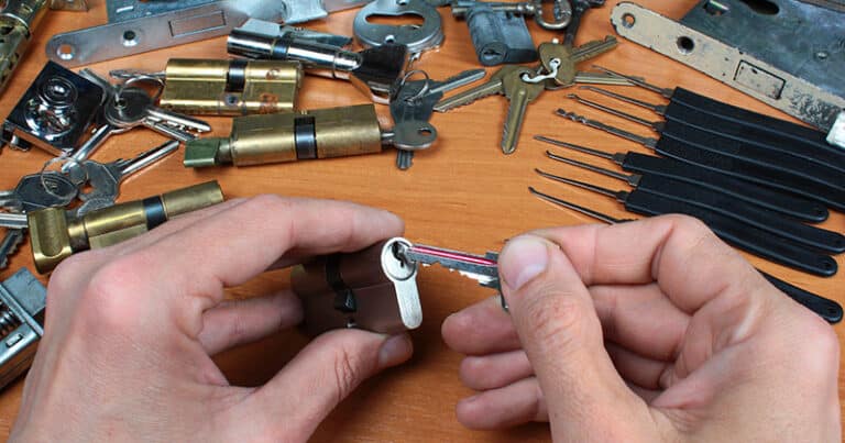 Do Locksmiths Need a License?