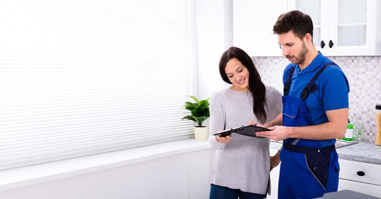 What Is a Flat Rate Price? (And Should You Offer It?)